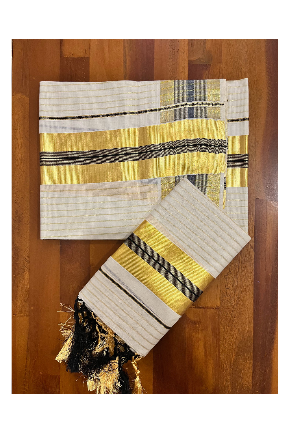 Pure Cotton Kerala Set Mundu with Kasavu Lines on Body Black Border an ...