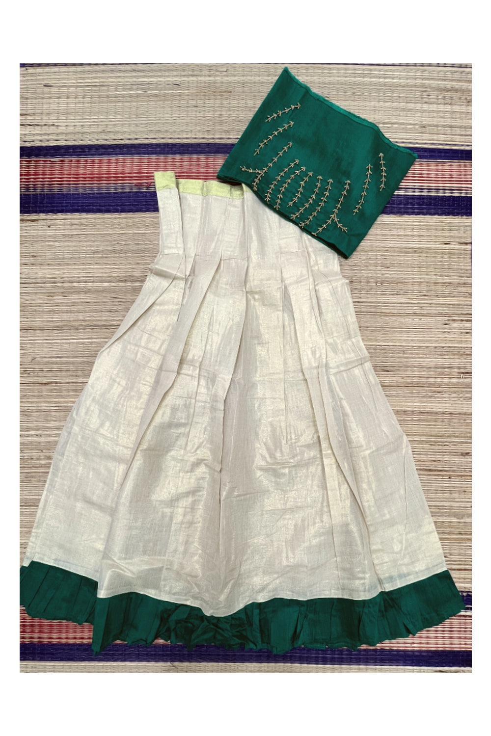Kasavu Dhavani (Stitched & Unstitched) – Southloom.com - Kerala ...