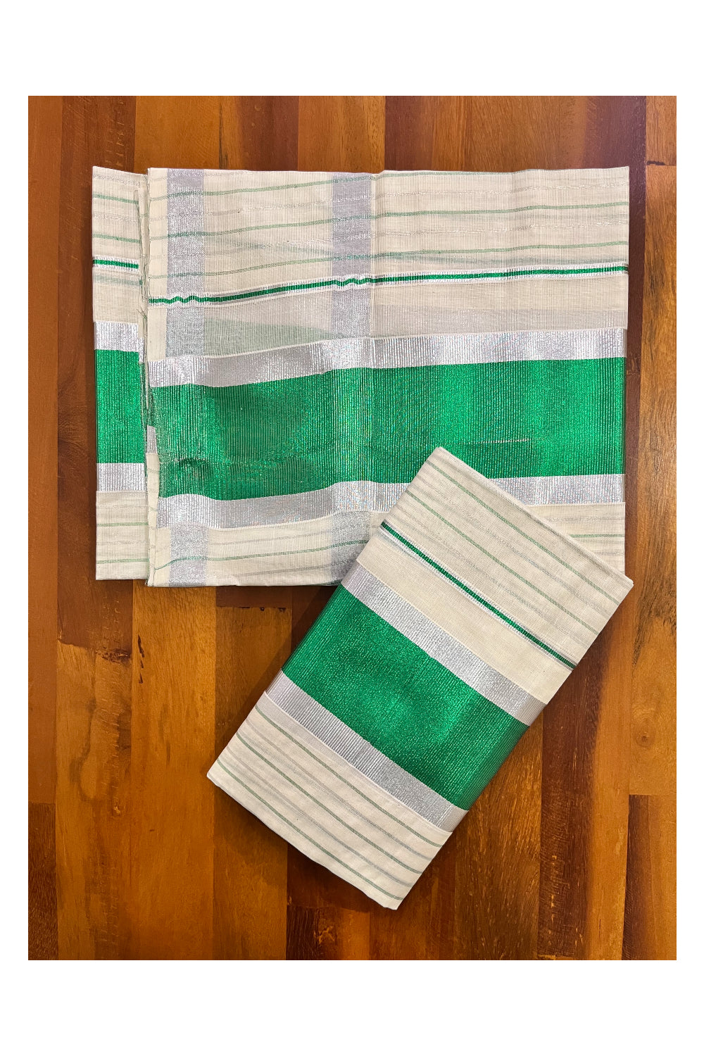 Kerala Cotton Set Mundu Single (Mundum Neriyathum) with Silver and Gre ...