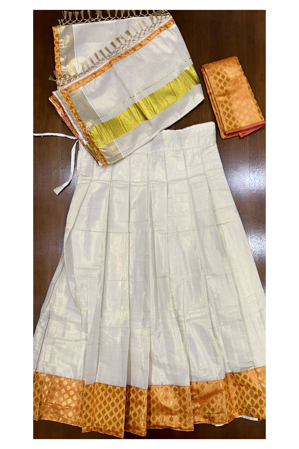 Kasavu Dhavani (Stitched & Unstitched) – Southloom.com - Kerala ...