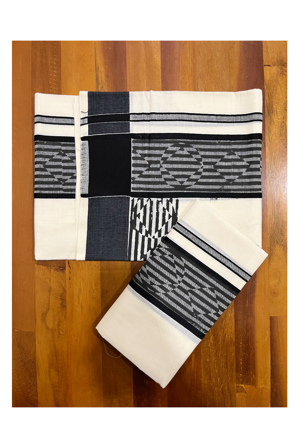Pure Cotton Kerala Single Set Mundu (Mundum Neriyathum) with Black Blo ...